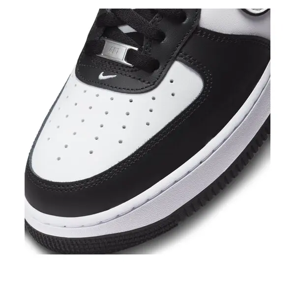 Nike Force 1 '07 Low Top Sneakers