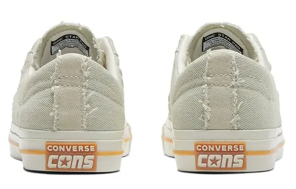 CONVERSE One Star Pro Low Sneakers - Cream