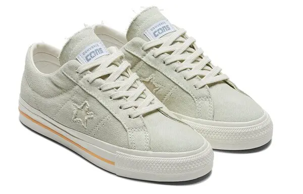 CONVERSE One Star Pro Low Sneakers - Cream