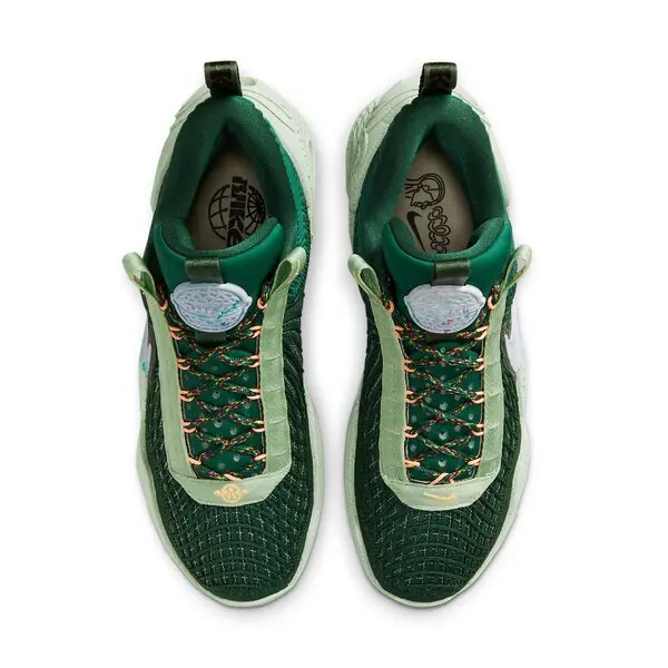 Nike Cosmic Unity Tb Low Top Sneakers - Green