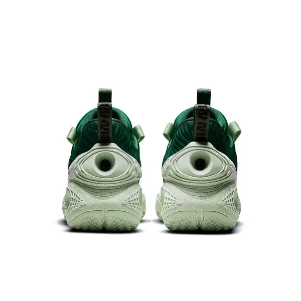 Nike Cosmic Unity Tb Low Top Sneakers - Green