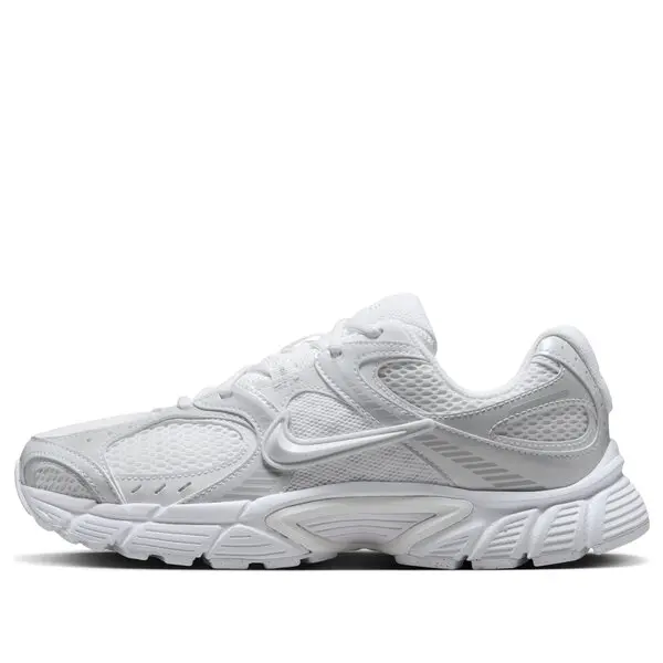 Nike V5 Rnr Sneakers - White/black/metallic Silver