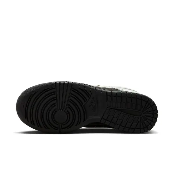 Nike Dunk Low Sneakers