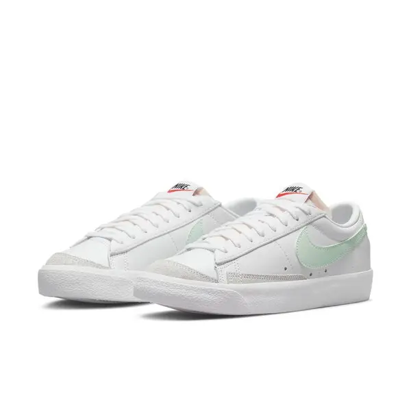 Nike Blazer Low '77 "white Barely Green" Sneakers - White/green