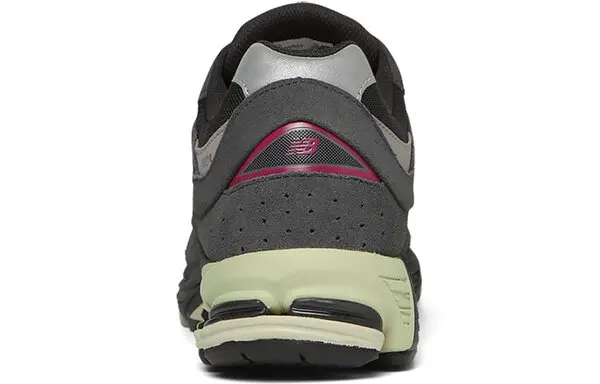 NEW BALANCE 2002r Sneakers - Gray/black