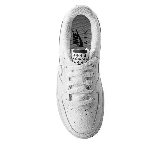 Nike Force 1 '07 Low Top Sneakers