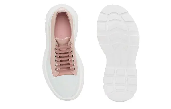 Alexander McQueen Tread Slick Low Lace Up Sneakers - Light Pink/white