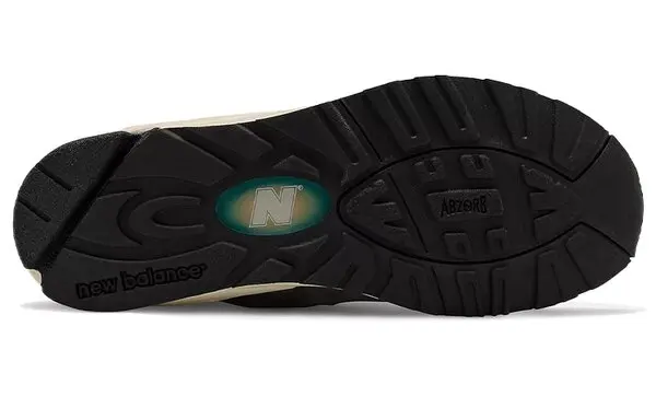 NEW BALANCE 990v2 Made In Usa Sneakers - Khaki/gray/green
