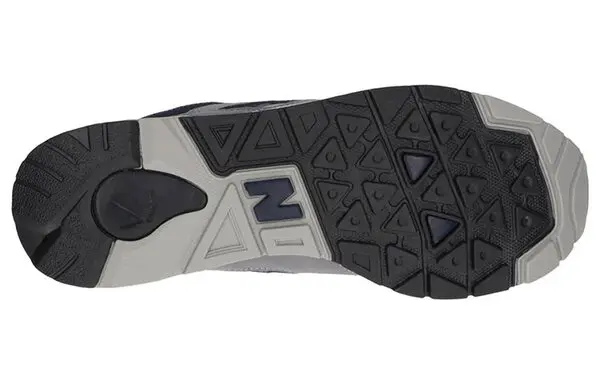 NEW BALANCE 1600 Limited Edition Sneaker