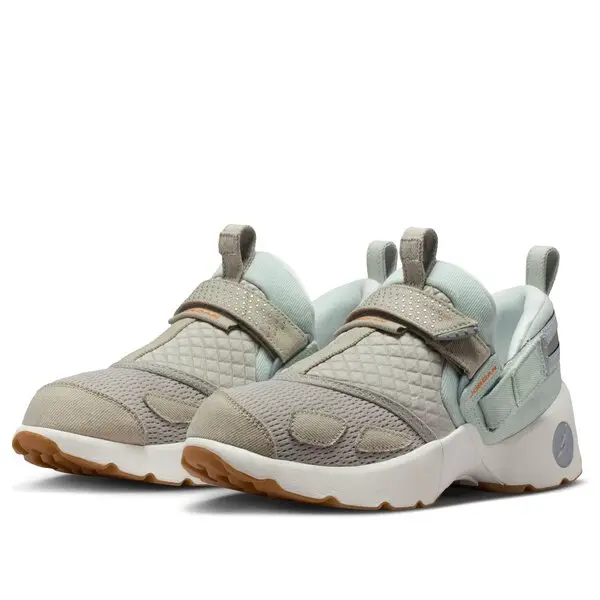 JORDAN Air Trunner Lx "corduroy" Sneakers - Multi-color