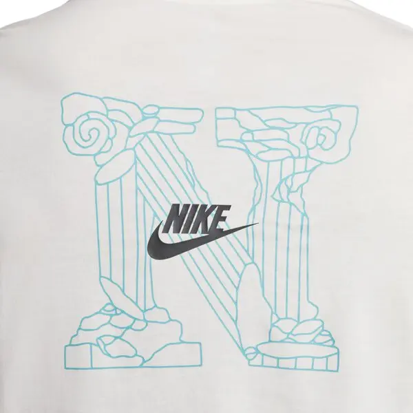 Nike Swoosh T-shirt