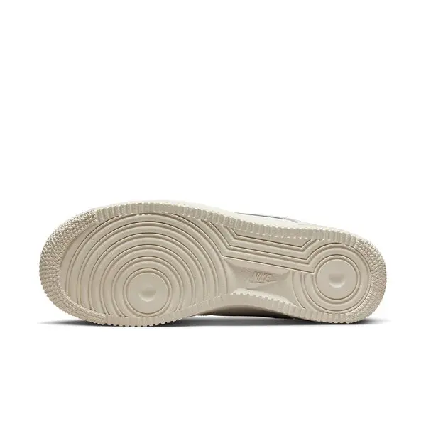 Nike Force 1 '07 Essential Sneakers