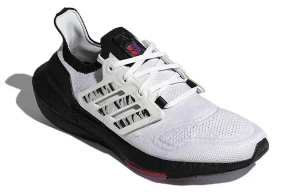 Adidas Ultraboost 22 Sneakers