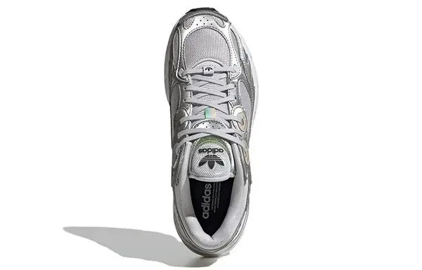 Adidas Astir Sneakers