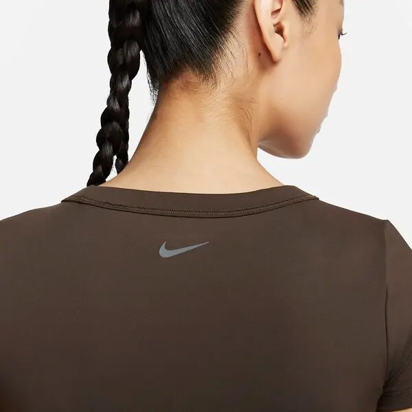 Nike Dri-fit Quick-drying Fitted Short-sleeve Top - Brown