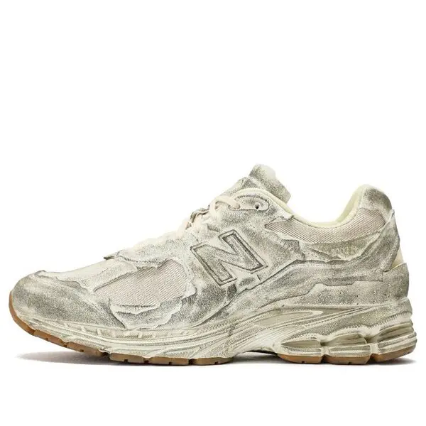 NEW BALANCE 2002r "protection Pack Distressed" Sneakers - White