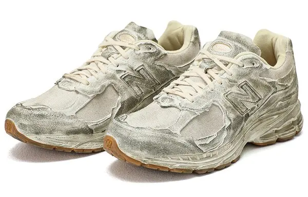 NEW BALANCE 2002r "protection Pack Distressed" Sneakers