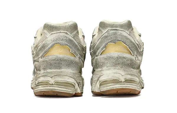 NEW BALANCE 2002r "protection Pack Distressed" Sneakers
