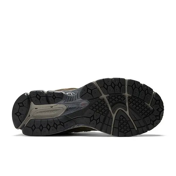 NEW BALANCE 2002r "protection Pack Olive" Sneakers - Dark Moss/grey/black