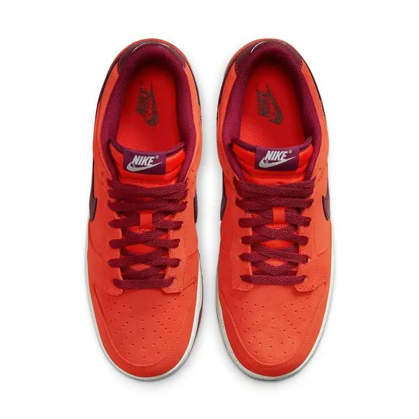 Nike Dunk Low Suede Sneakers - Orange