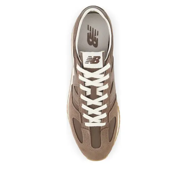 NEW BALANCE 471 Sneakers - Brown