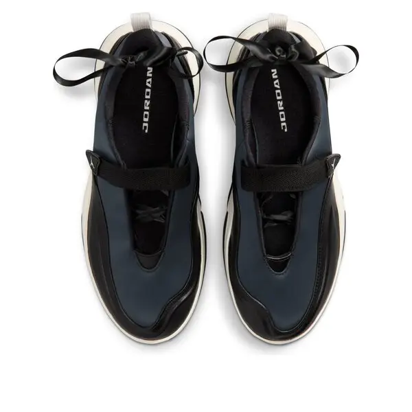 JORDAN Air Pointe Sneakers - Black/sail