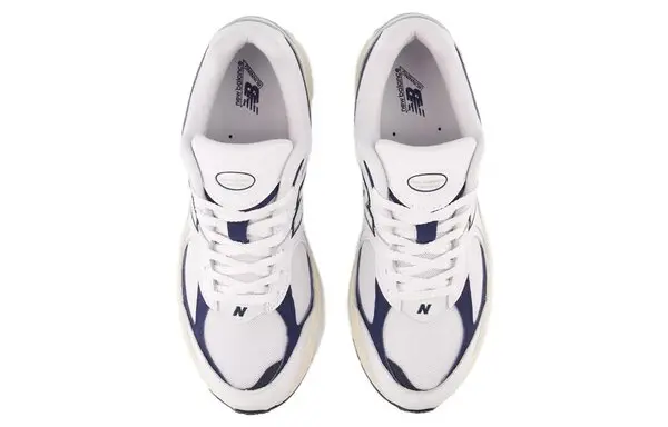NEW BALANCE 2002r Sneakers - White/blue