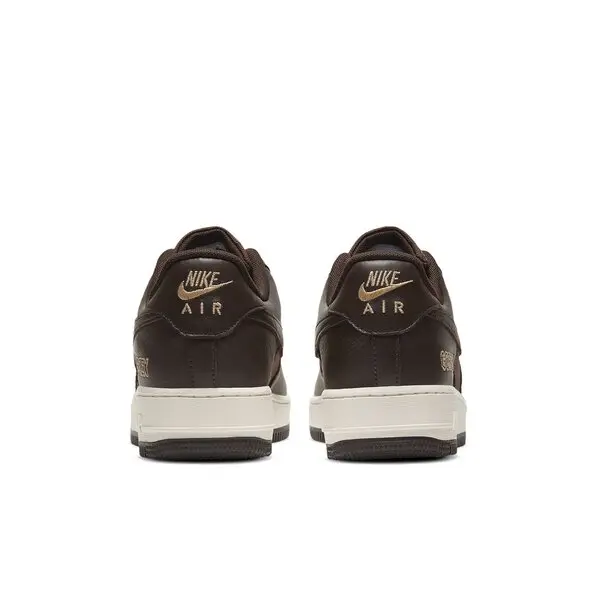 Nike Force 1 Gtx Low Top Sneakers