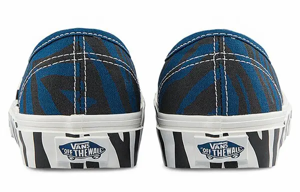 VANS Authentic Animal Low-top Sneakers - White/black/blue