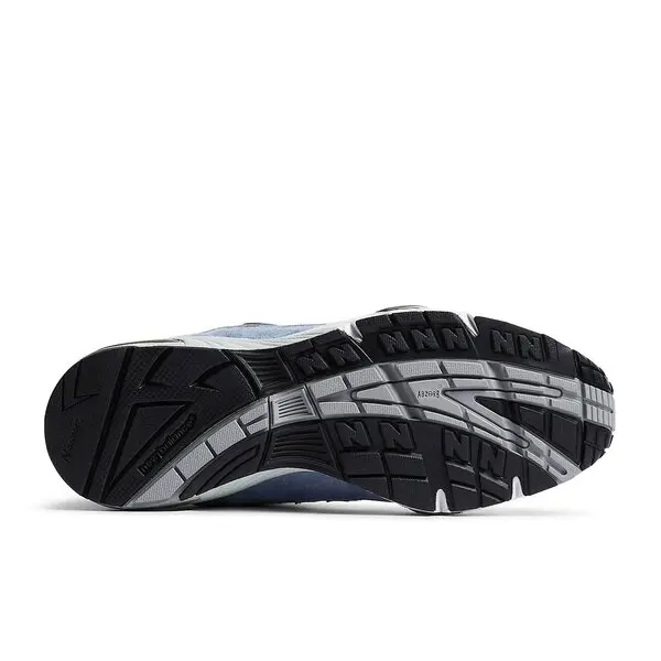 NEW BALANCE 991v1 Made In England Sneakers - Blue/grey