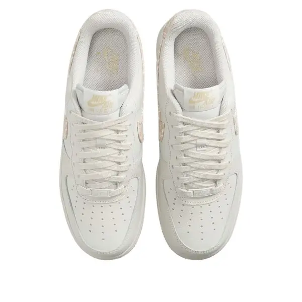Nike Force 1 '07 Sneakers