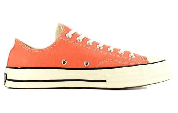 CONVERSE Chuck 70s Low Top Vintage Canvas Sneakers - Pink