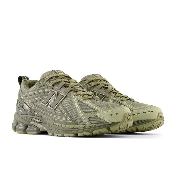 NEW BALANCE 1906r Sneakers
