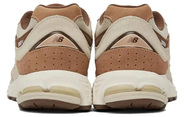 NEW BALANCE 2002r Corduroy Sneakers - Brown/khaki