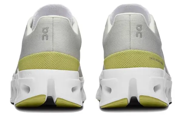 On Cloudeclipse Sneakers - White/sand