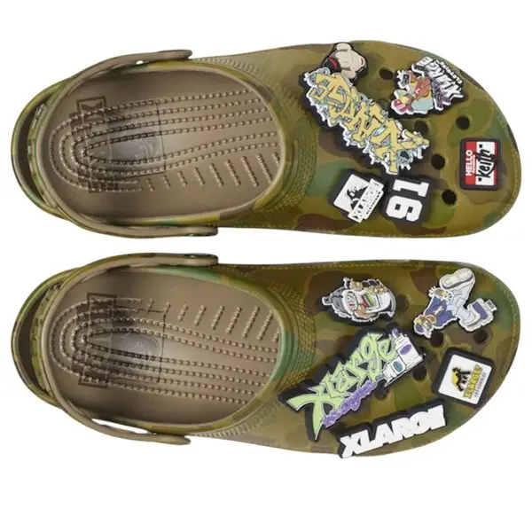 CROCS X Xlarge Classic Clog - Camo