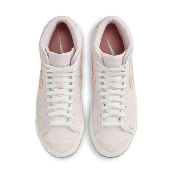 Nike Blazer Mid '77 Sneakers