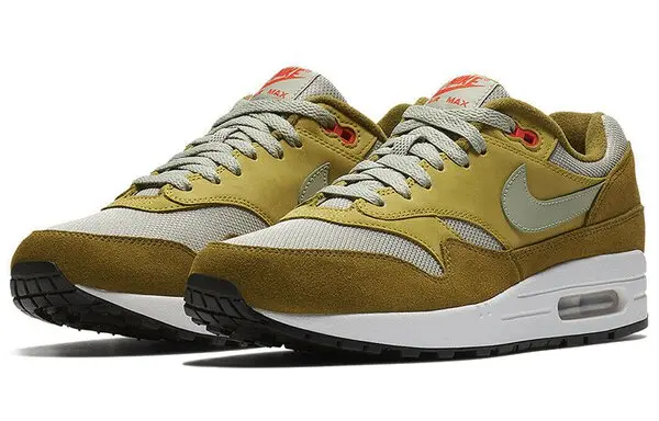 Nike Max 1 Premium Retro Sneakers - Yellow