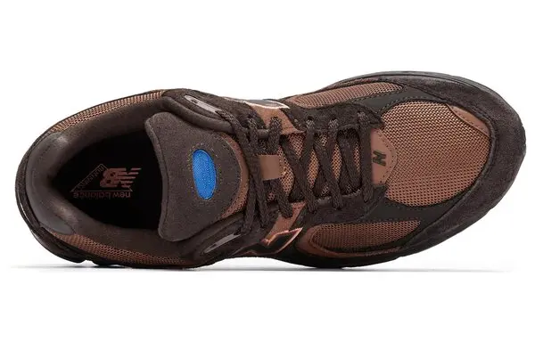 NEW BALANCE 2002r Sneakers - Chocolate Brown