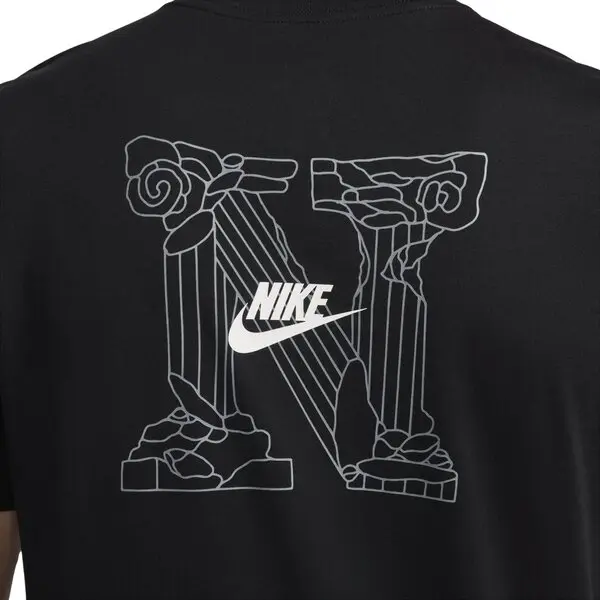 Nike Swoosh T-shirt