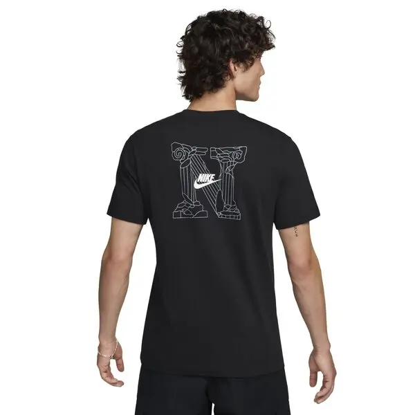 Nike Swoosh T-shirt