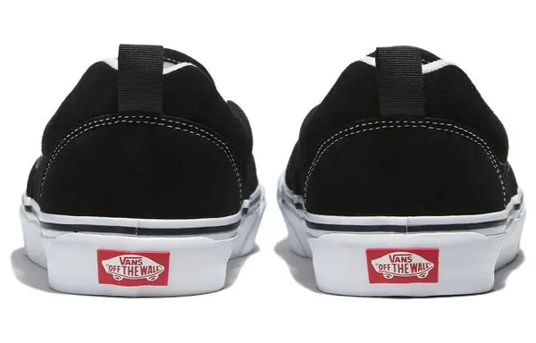 VANS Knu Slip-on Sneakers - Black/white