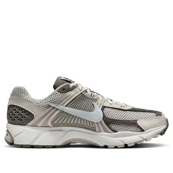 Nike Zoom Vomero "light Iron Ore" Sneakers - Grey