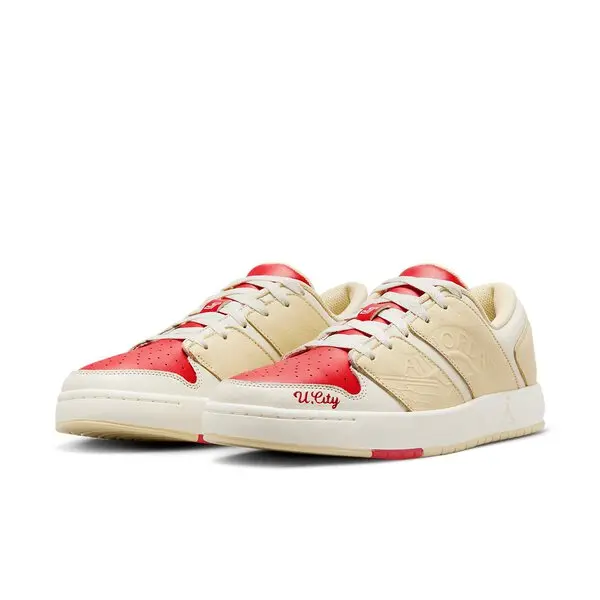 JORDAN Nu Retro 1 Low 'fresh Ink' Sneakers - Creamyellow