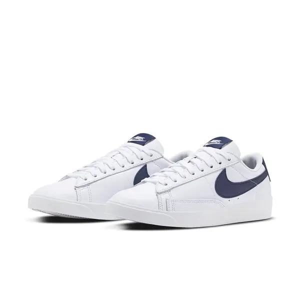 Nike Blazer Low Le Sneakers - White/blue