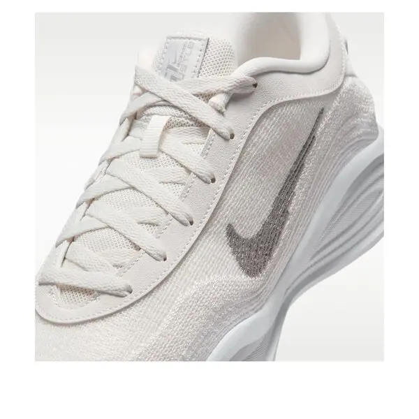 Nike Gt Hustle Academy Sneakers - Sail/white/black