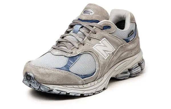 NEW BALANCE 2002r Gore-tex Sneakers - Gray/blue