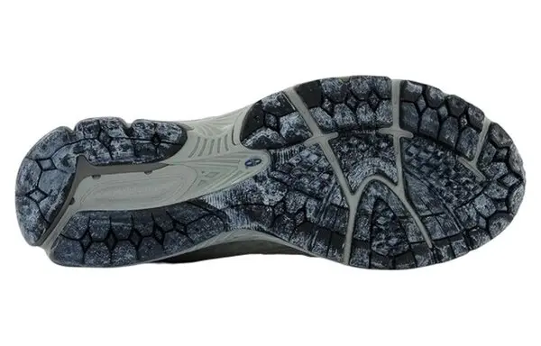 NEW BALANCE 2002r Gore-tex Sneakers - Gray/blue