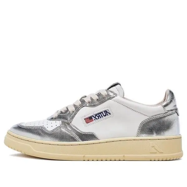 AUTRY Medalist Low Top Sneakers - White/silver