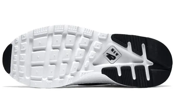 Nike Huarache Run Ultra Sneakers - Black/white